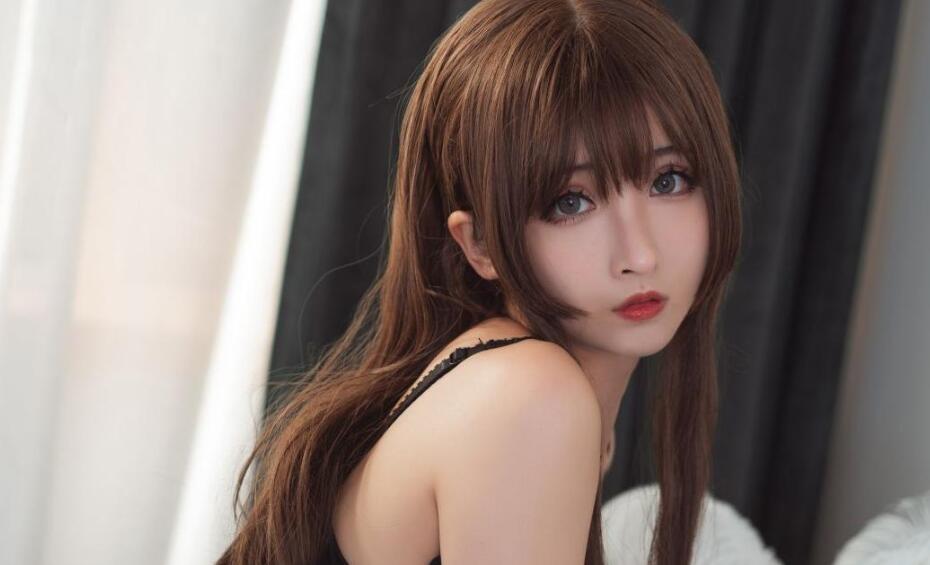 麻花麻花酱w作品赏析：妩媚魅力的二次元巨星
